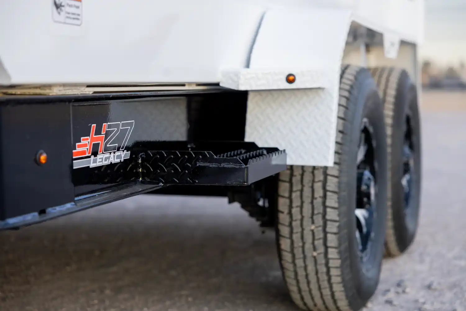 HZ7 15.2K 83" BP Hoist Dump Trailer | Horizon Trailers
