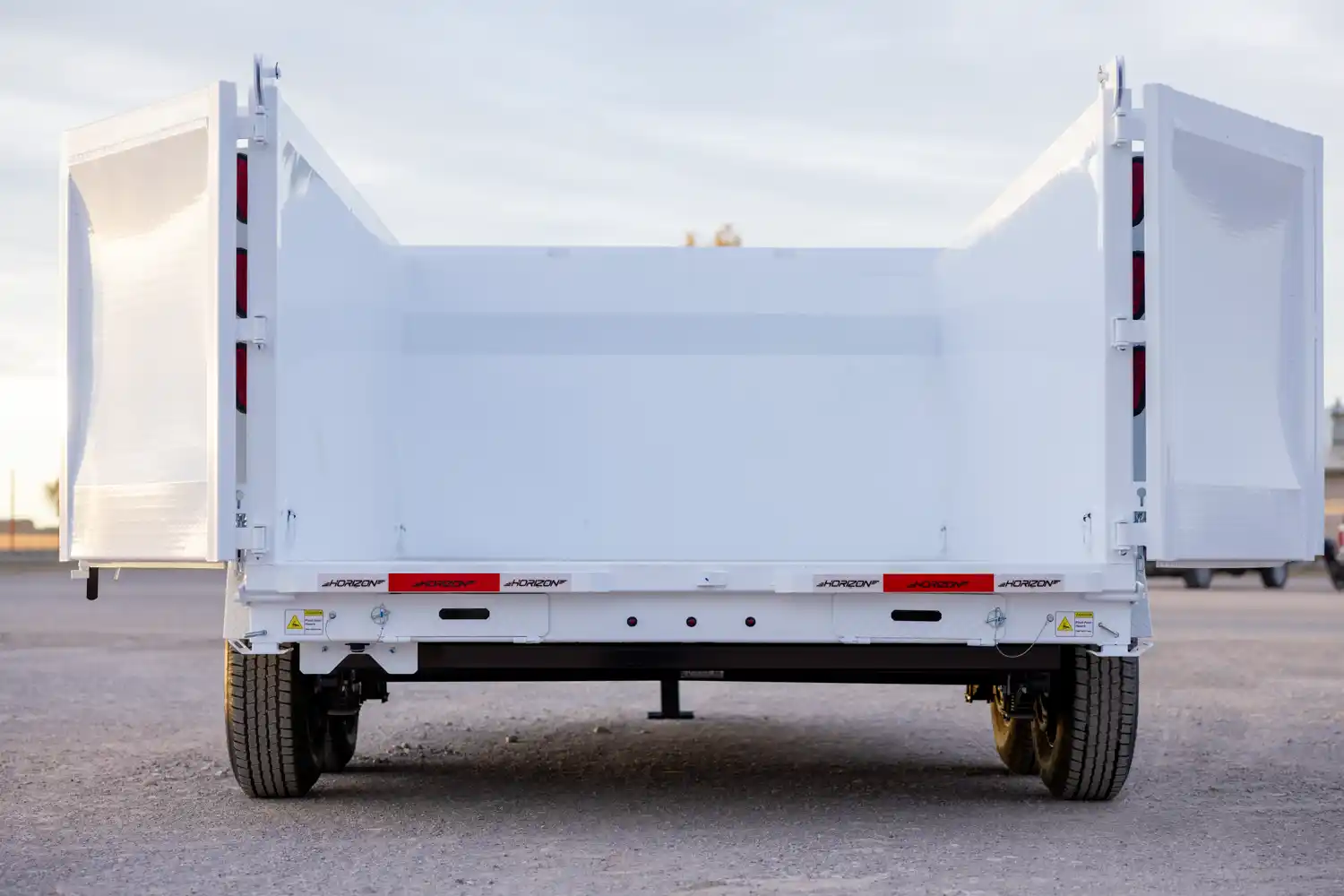 HZ7 15.2K 83" BP Hoist Dump Trailer | Horizon Trailers