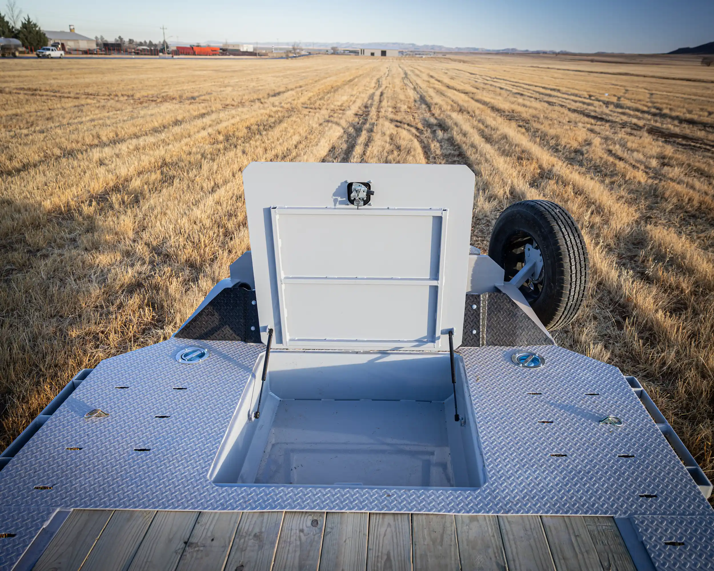ETZ 15.2K 83" BP Gravity Tilt Deck Trailer | Horizon Trailers