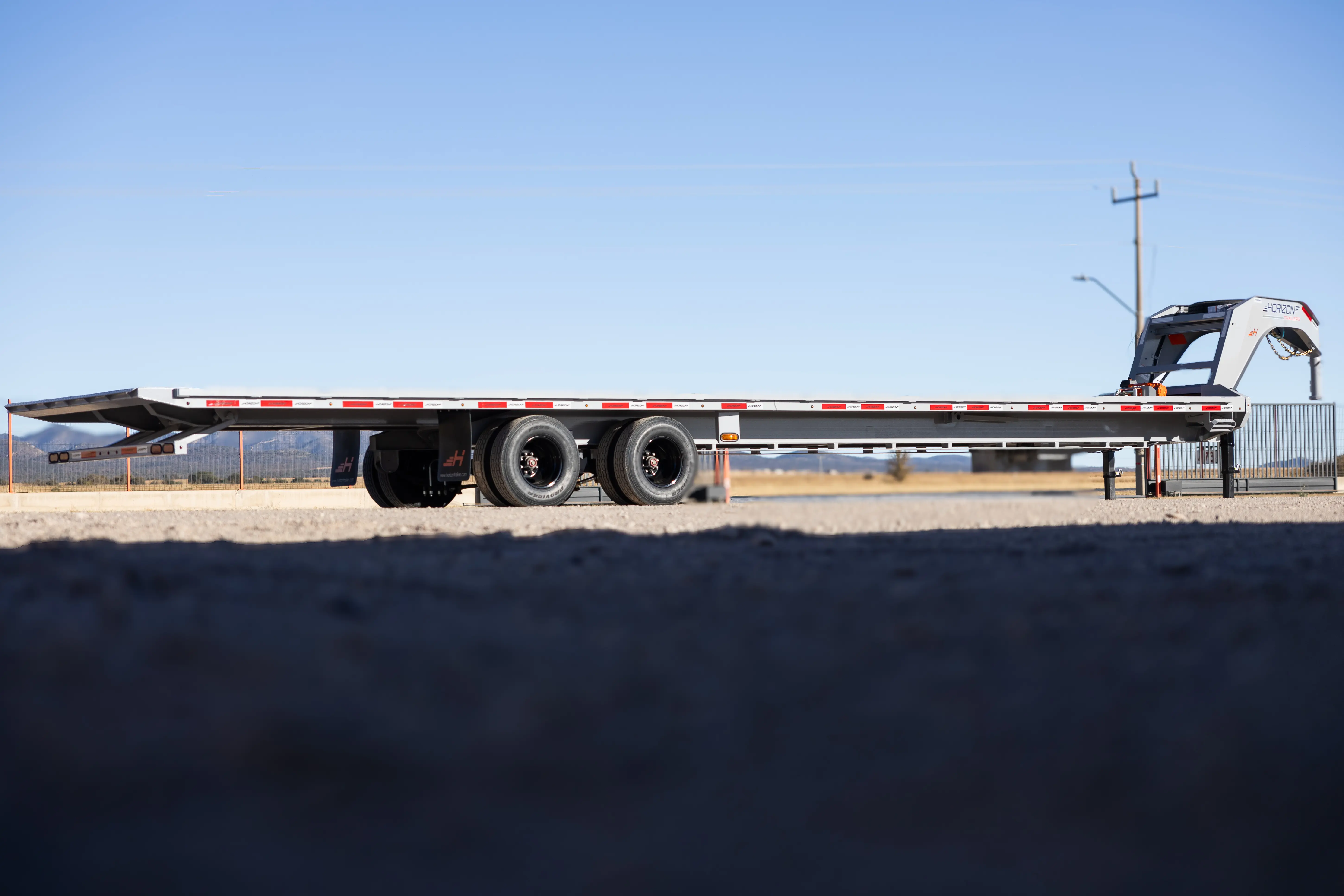 FFHSS 25K 102" GN Flat Deck Tilt Trailer | Horizon Trailers