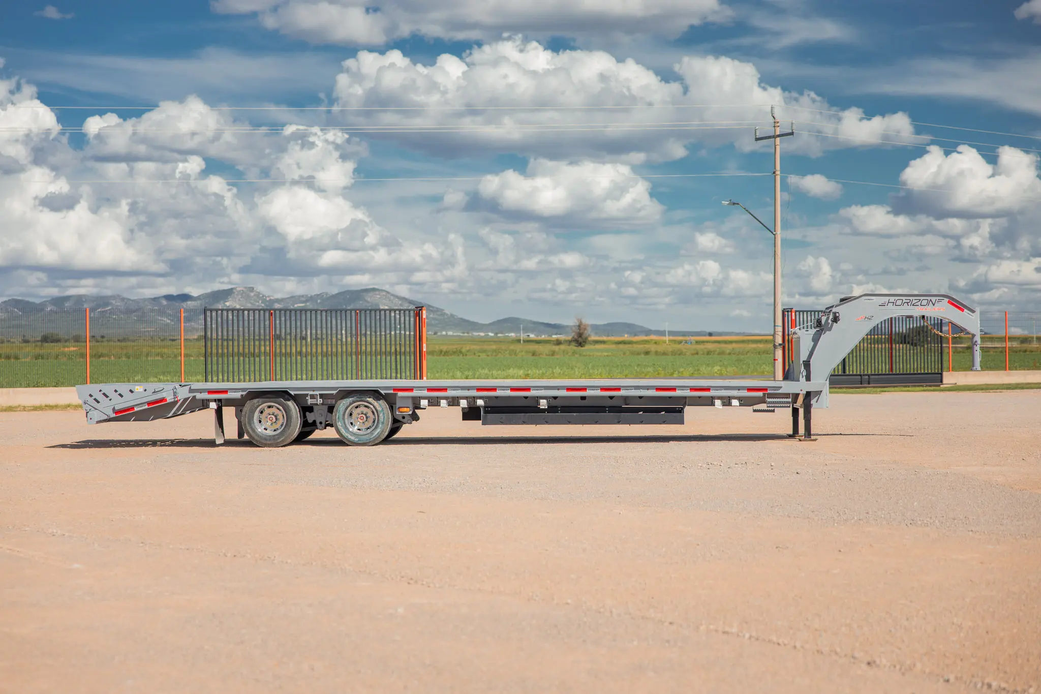 FHZ 30K 102" GN Flat Deck Hotshot Trailer | Horizon Trailers