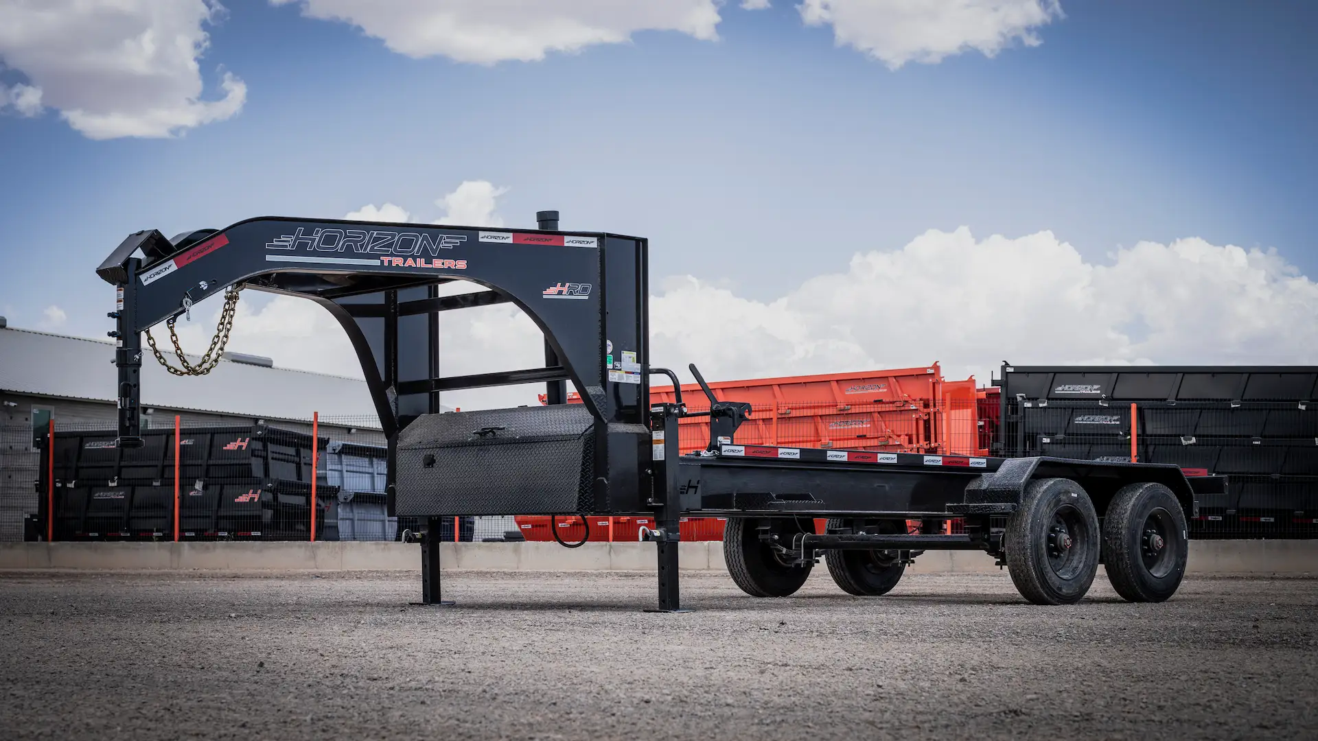HRD 25K GN Telescopic Roll-Off Dump Trailer | Horizon Trailers