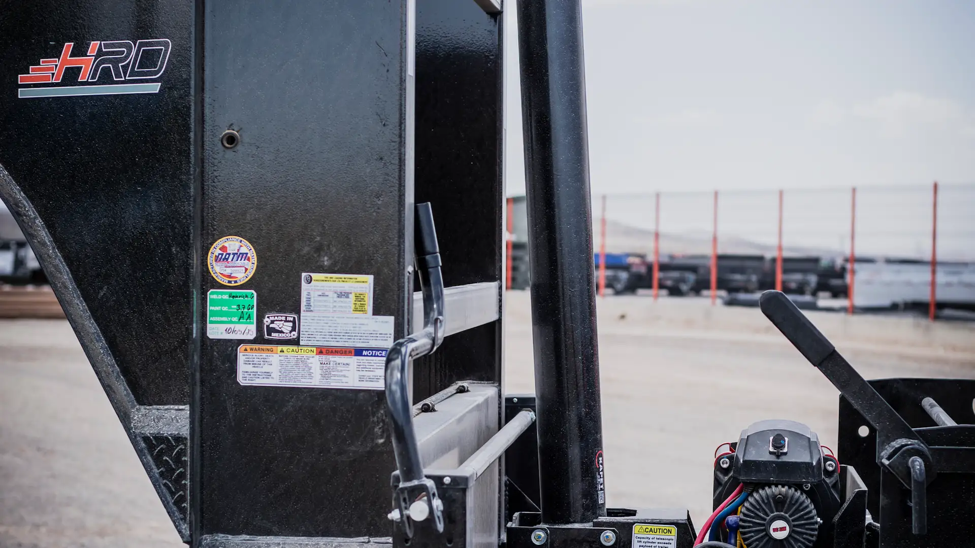 HRD 25K GN Telescopic Roll-Off Dump Trailer | Horizon Trailers